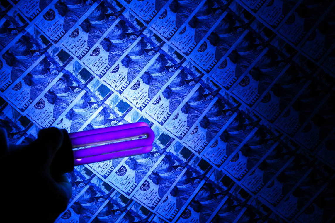 How Do Ultraviolet Counterfeit Detection Money Counters Work