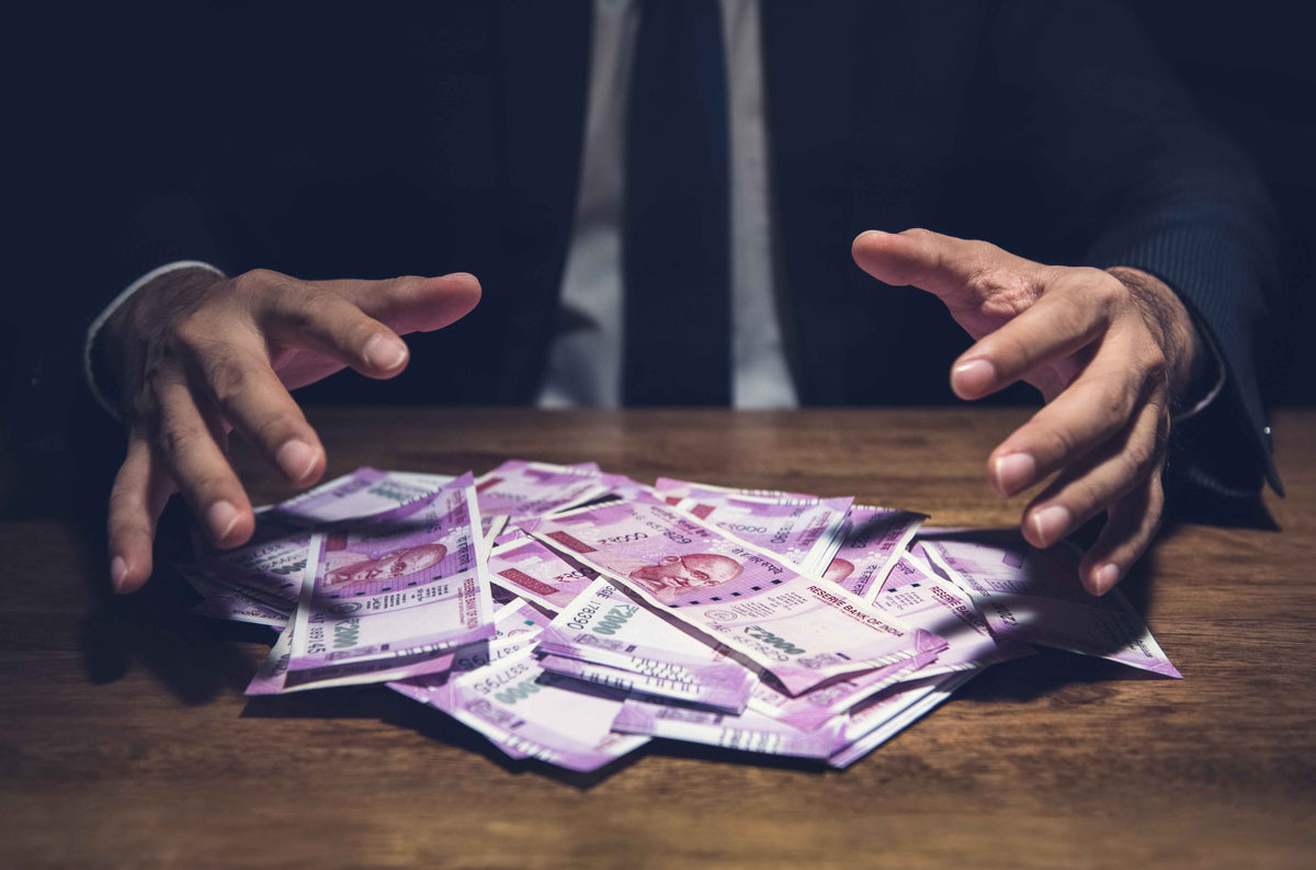 9 biggest money secrets that rich people keep from us